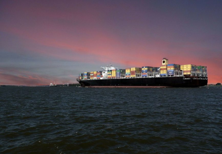 Seaspan orders six 15,500 TEU containership newbuilds