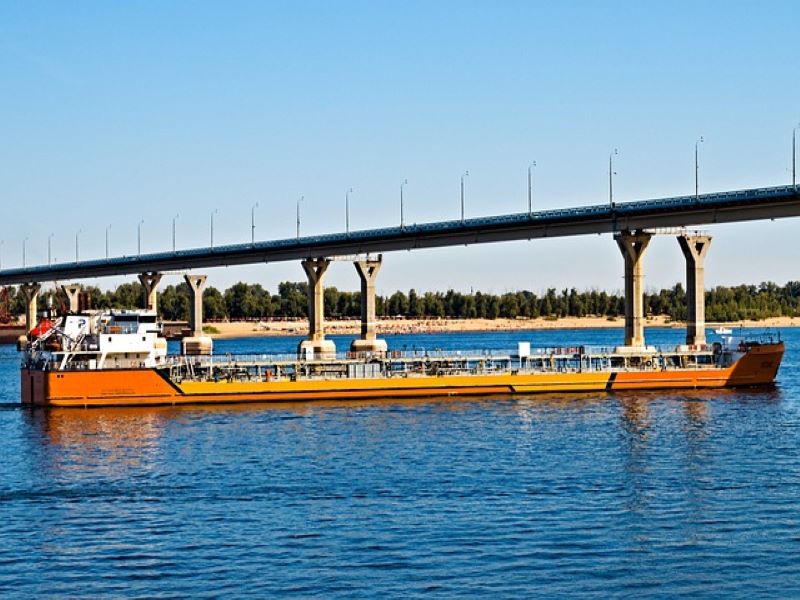 HDF Energy and partners to develop hydrogen bunker barge