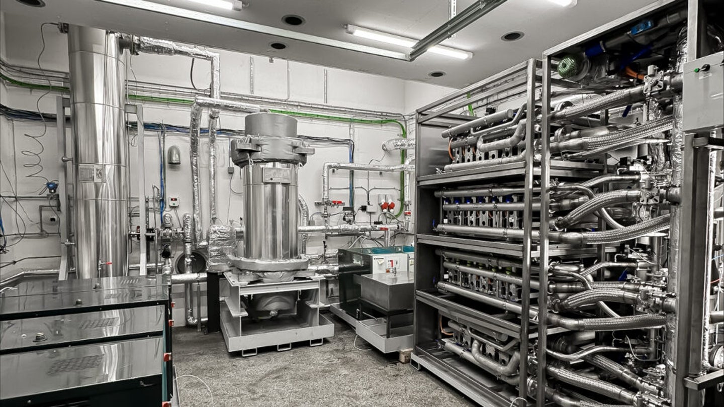 Blue World completes methanol fuel cell system trials